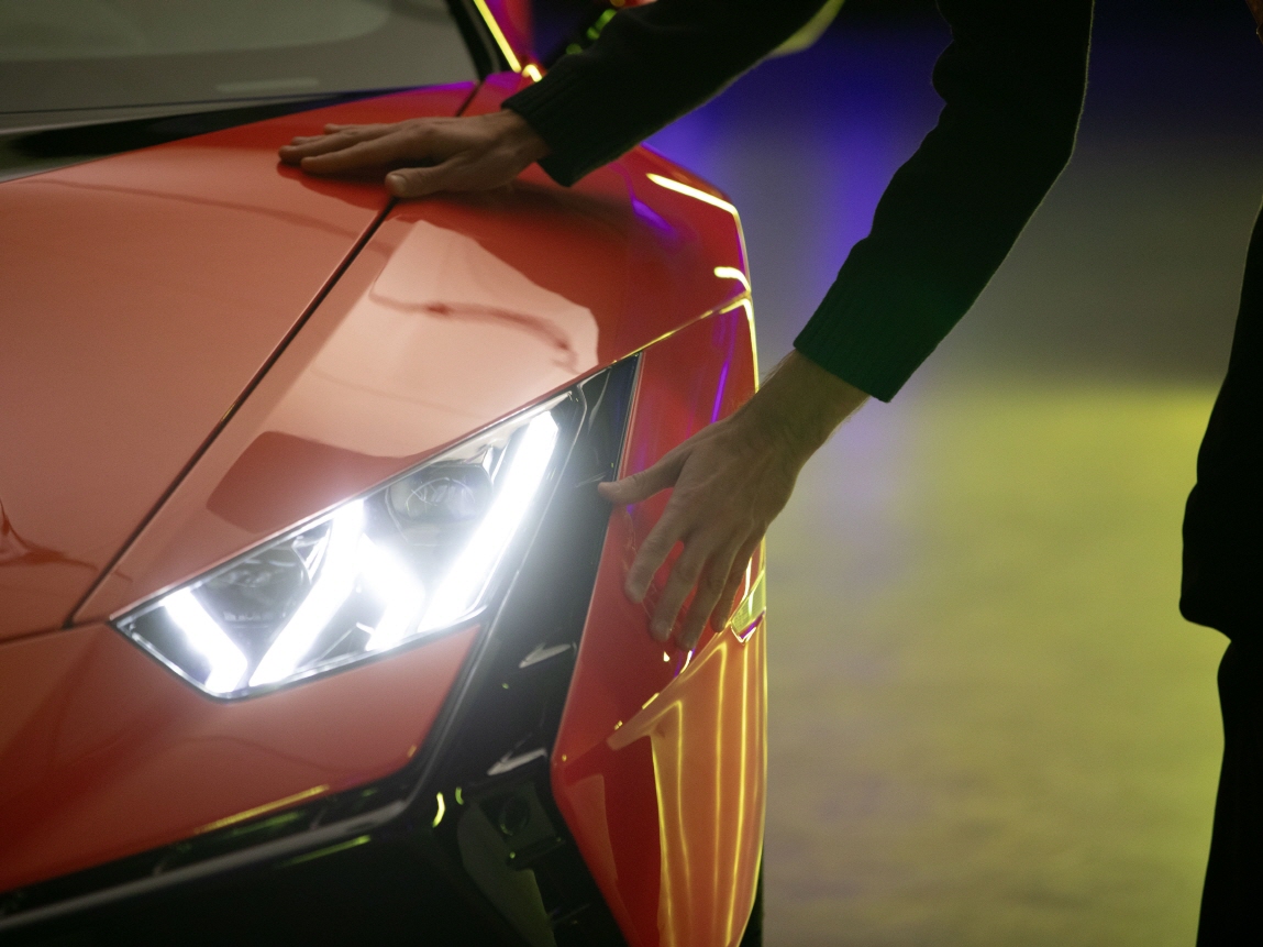Lamborghini suggests for blind people to enjoy supercars