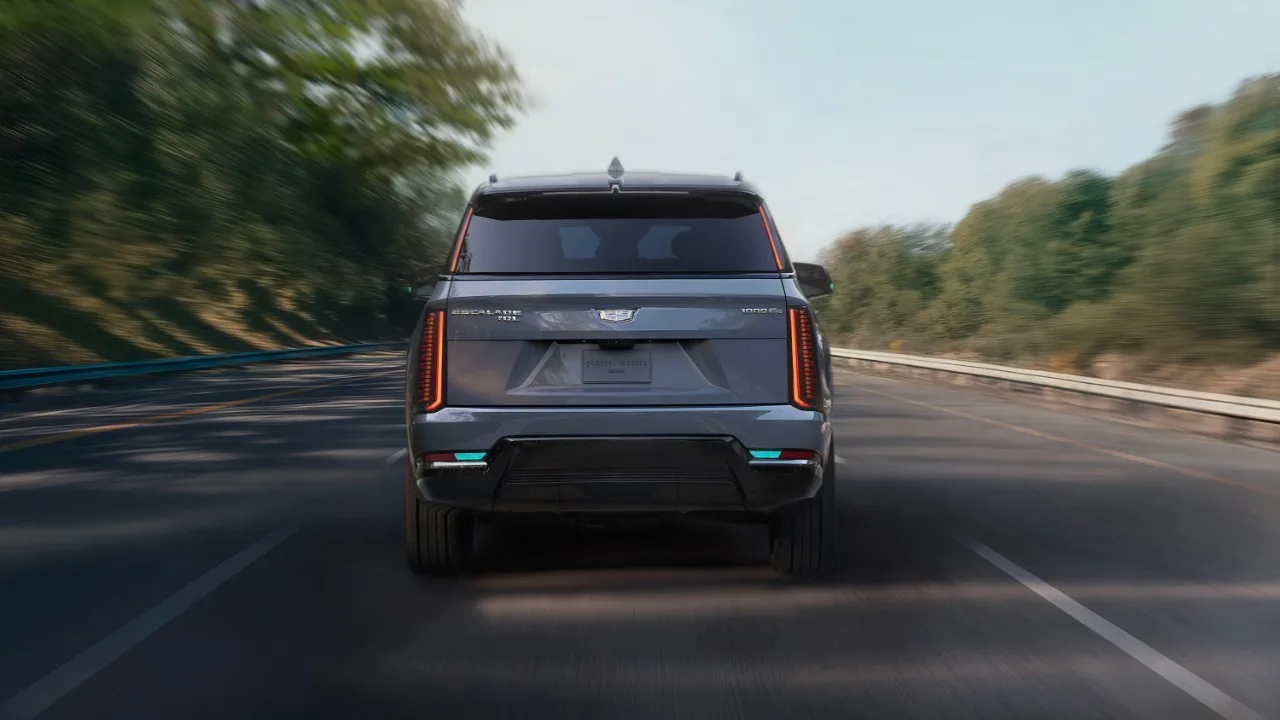 GM, 2028년 캐딜락 에스컬레이드 IQ부터 전기차·내연기관차 플랫폼 통합